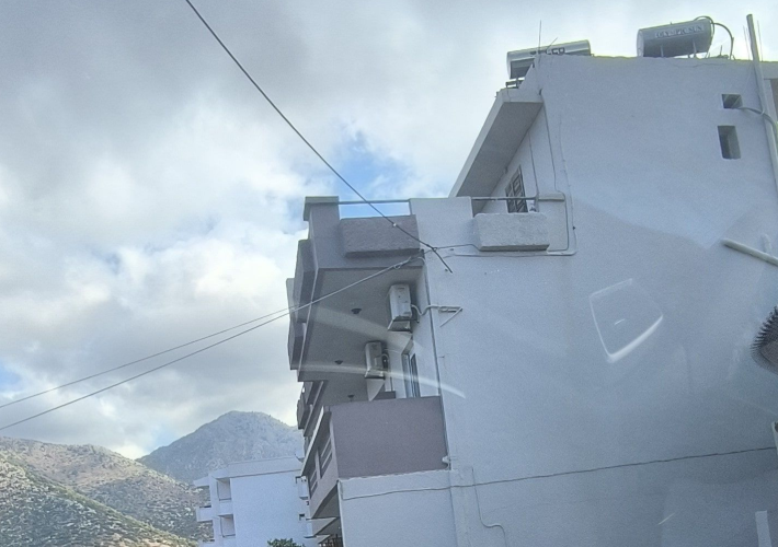 Rental rooms 600 sq.m. in Panormos at Auction | Landea.gr | 511629